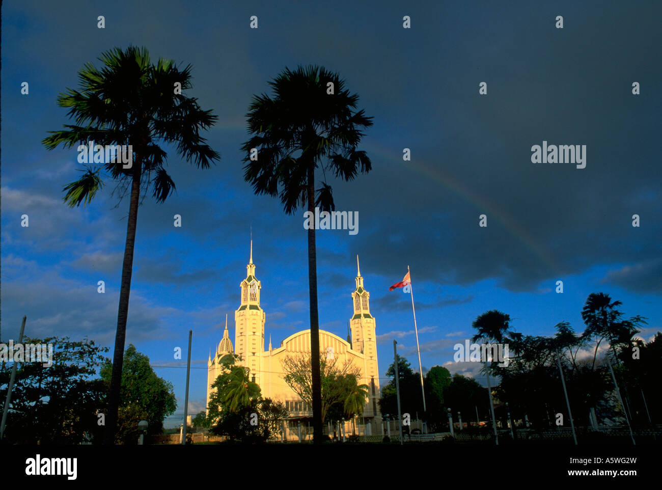 Quezon city quezon flag hi-res stock photography and images - Alamy