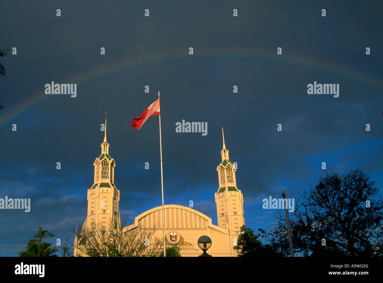 Quezon city flag hi-res stock photography and images - Alamy