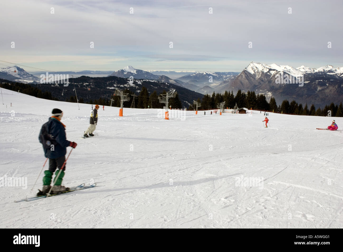 Samoens ski resort hi-res stock photography and images - Alamy