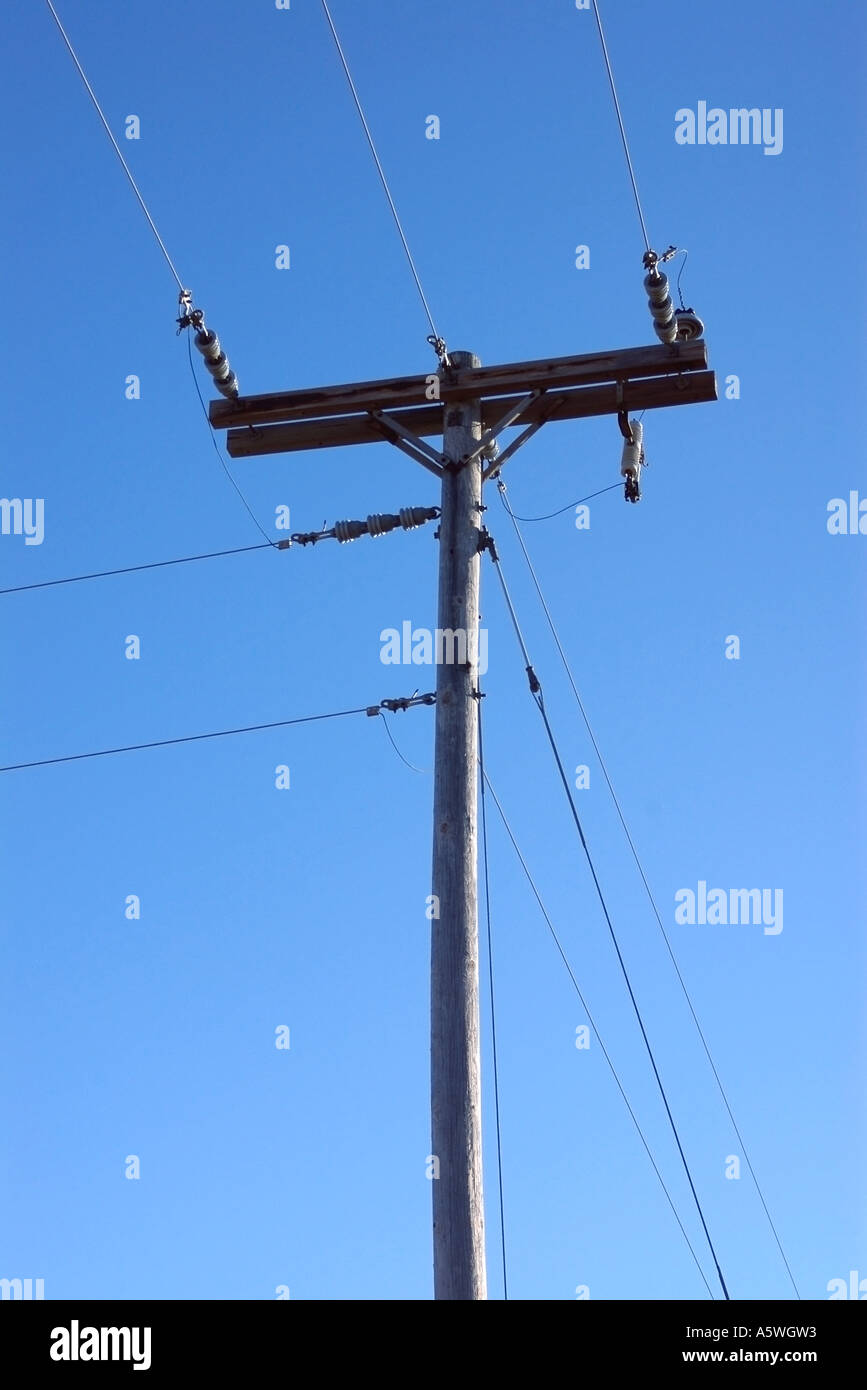 Connection point on electric transmission line Stock Photo - Alamy