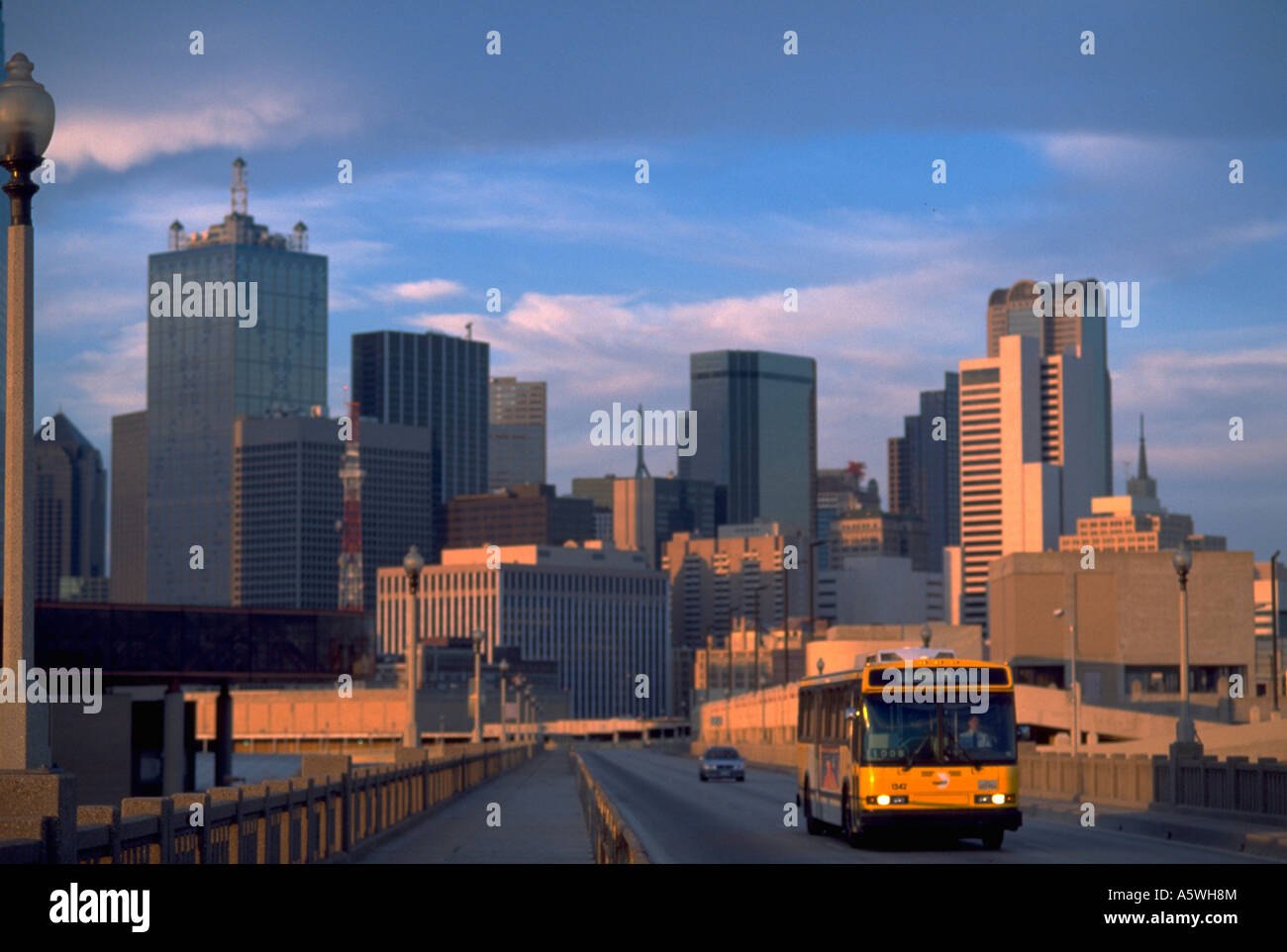 Dallas urban landscape hi-res stock photography and images - Alamy