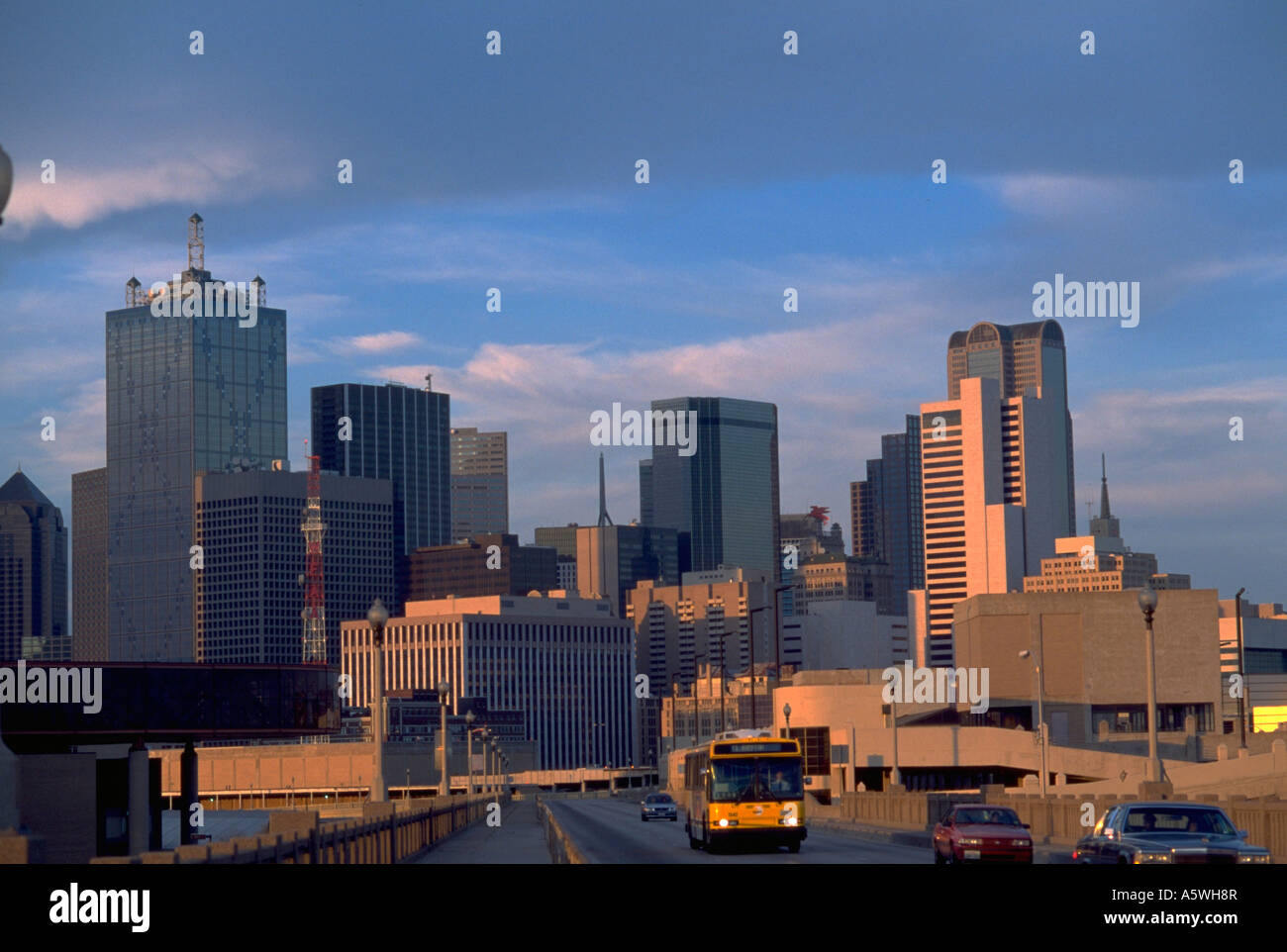 Dallas city streets hi-res stock photography and images - Alamy