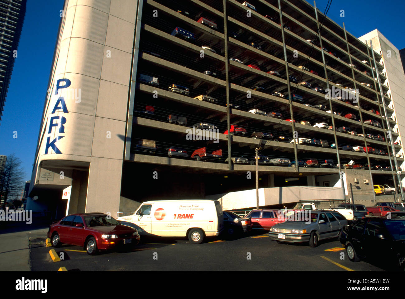 Parking garage height hi-res stock photography and images - Alamy