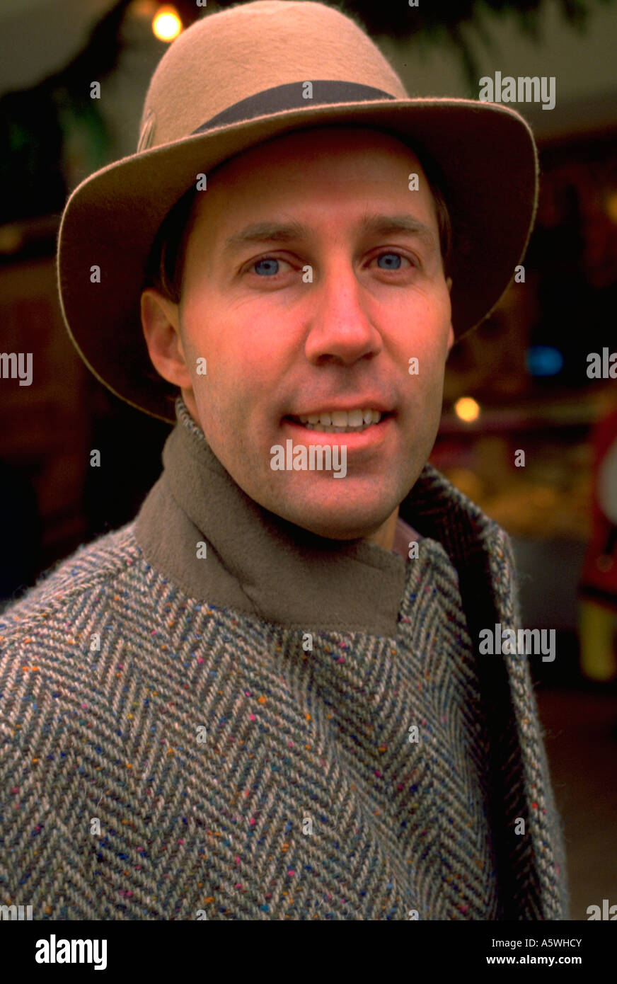 Bland smile hi-res stock photography and images - Alamy