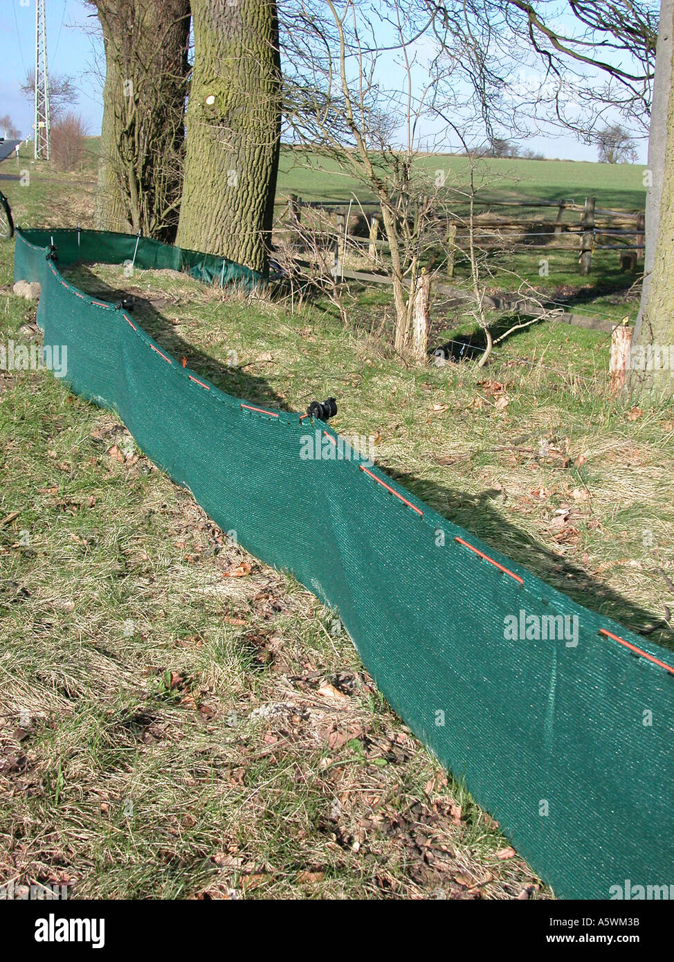 Toad protection fence hi-res stock photography and images - Alamy