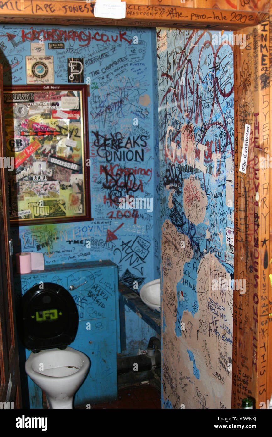 Disgusting toilet hi-res stock photography and images - Alamy