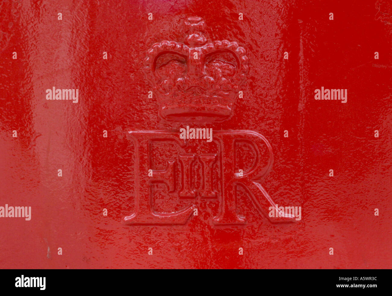closeup of the markings on a london post box Stock Photo - Alamy
