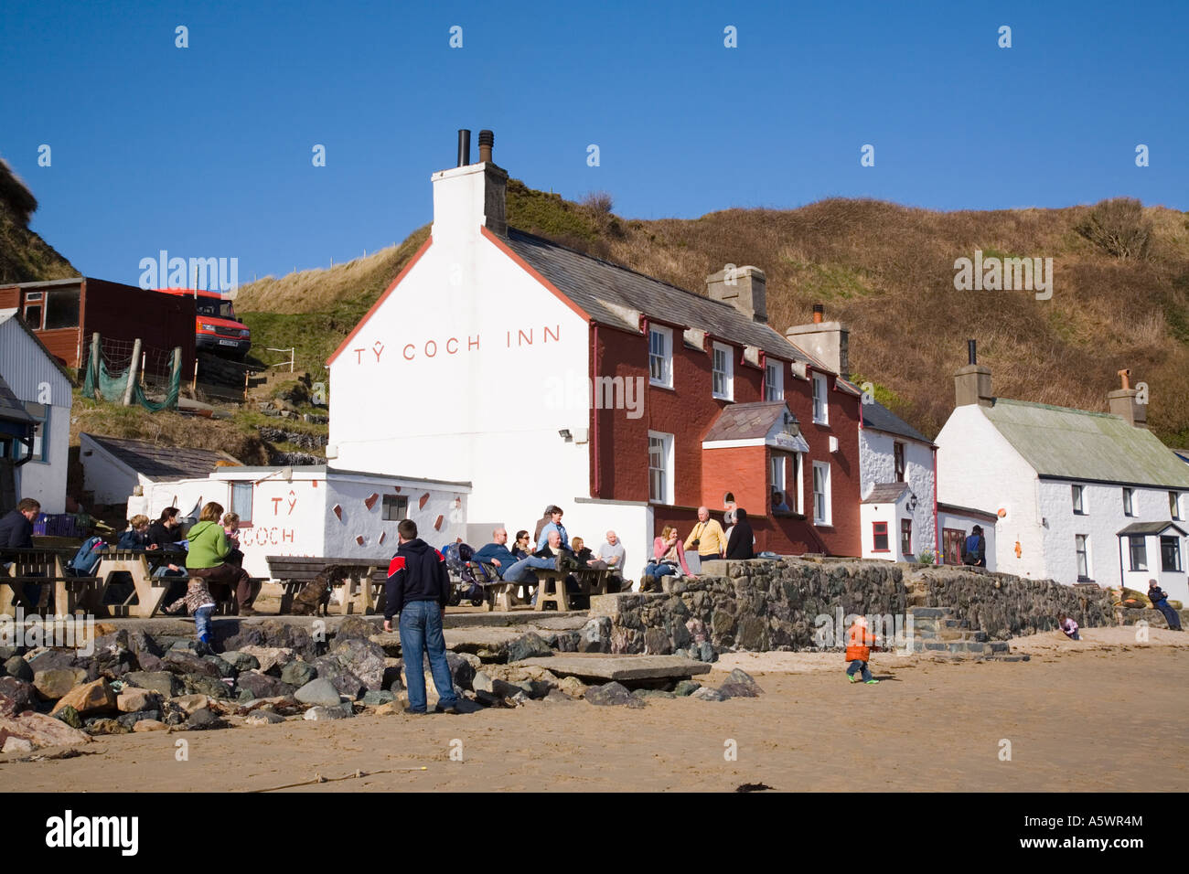 Ty coch pub hi-res stock photography and images - Alamy