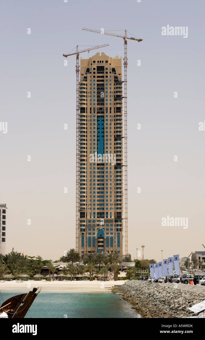 Dubai building works hi-res stock photography and images - Alamy