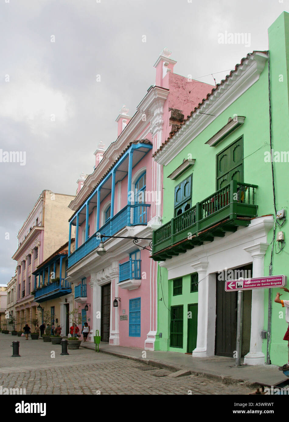 Restored buildings in havana cuba hi-res stock photography and images ...