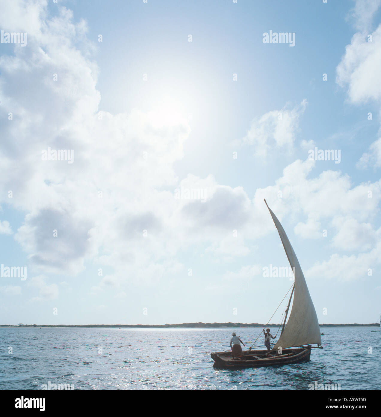 East african dhow hi-res stock photography and images - Alamy