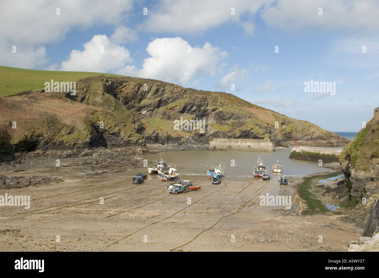 Port Isaac Harbour at Low Tide Stock Photo - Alamy