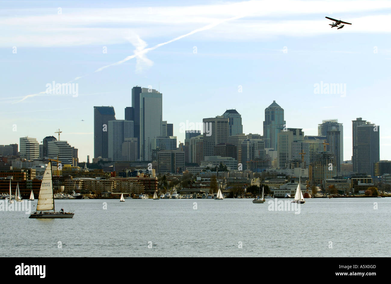 A view of downtown Seattle from the north shore of Lake Union, on ...