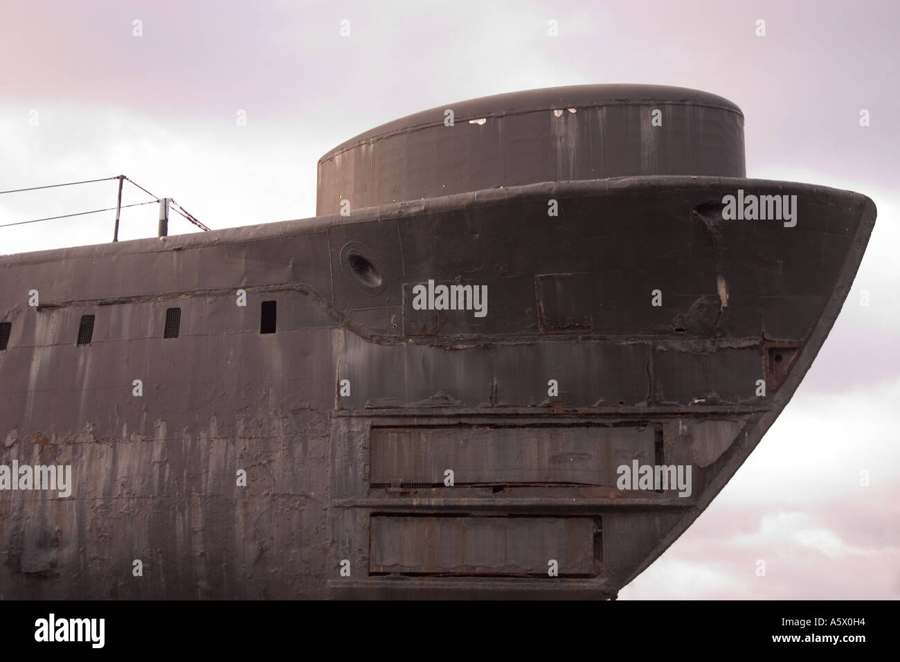 Hms alliance hi-res stock photography and images - Alamy