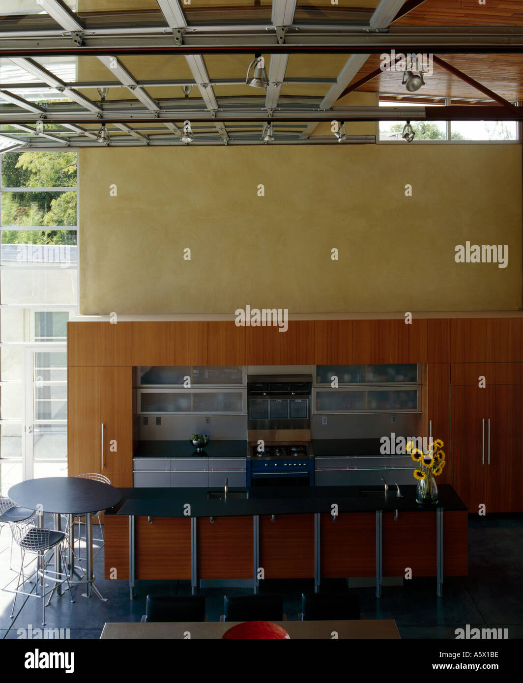 House in Los Altos, California. Kitchen. Architect: Envelope ...