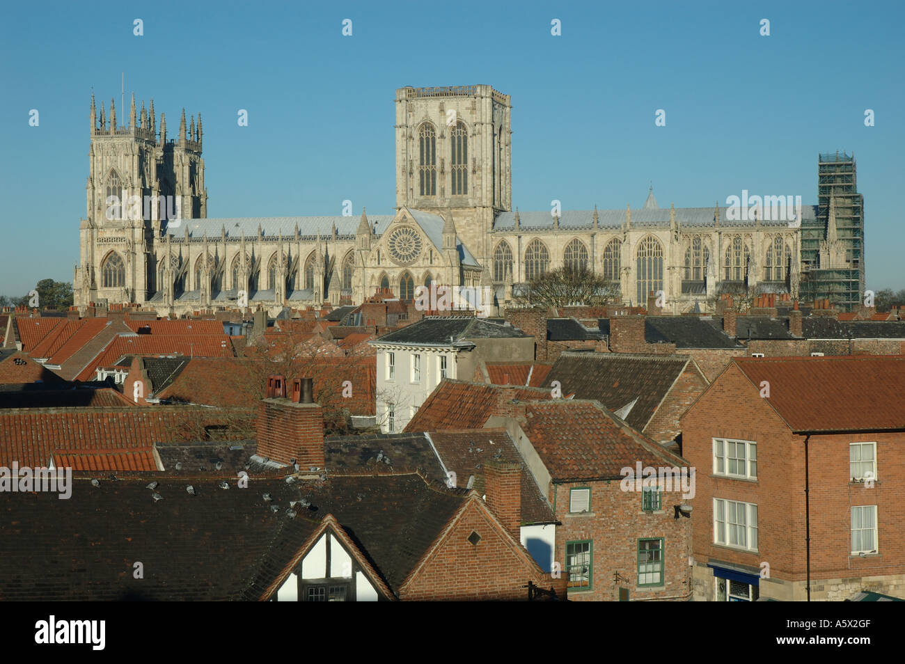 English medival building hi-res stock photography and images - Alamy