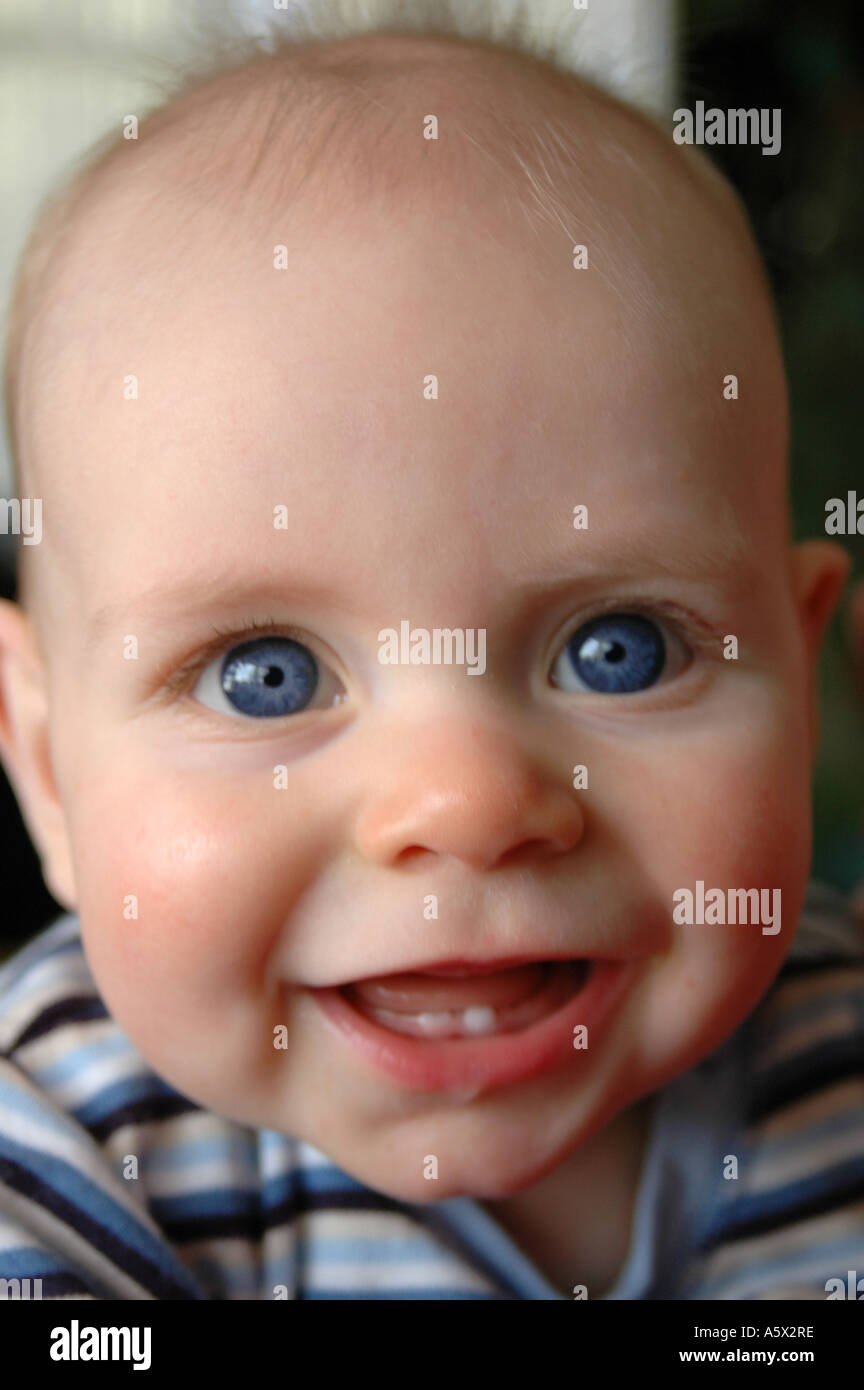 Smily child hi-res stock photography and images - Alamy