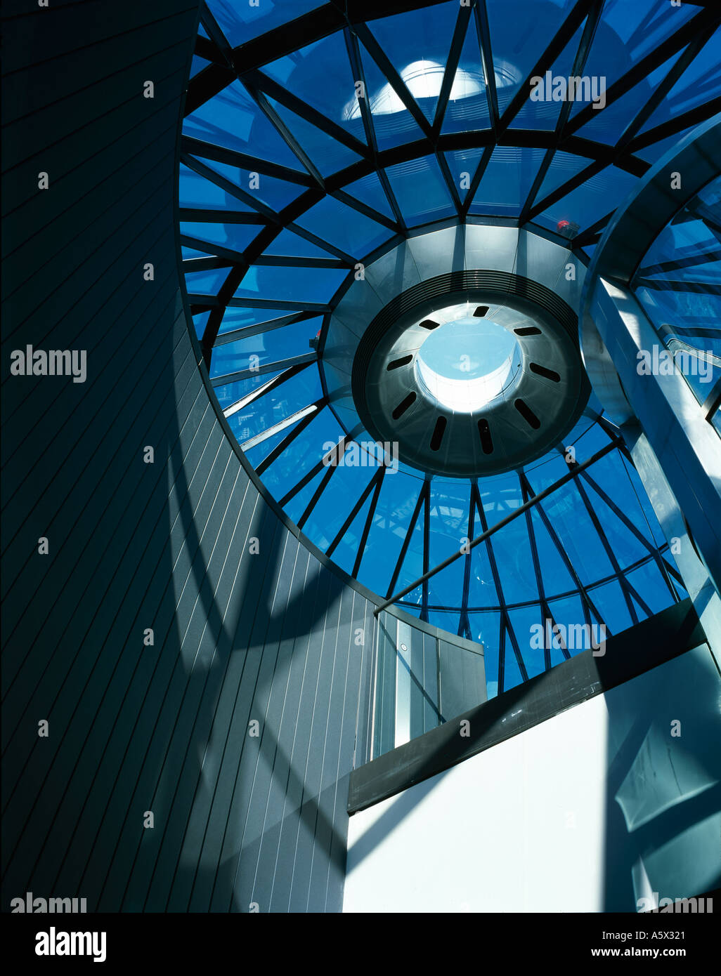 Gherkin and city of london hi-res stock photography and images - Alamy