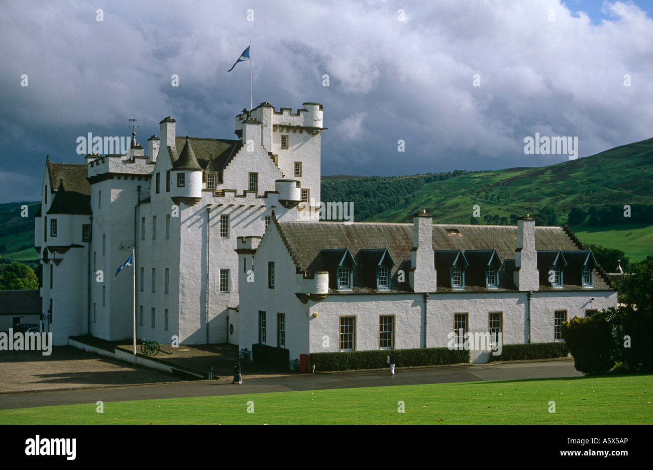 Blair castle near pitlochry perthshire hi-res stock photography and ...