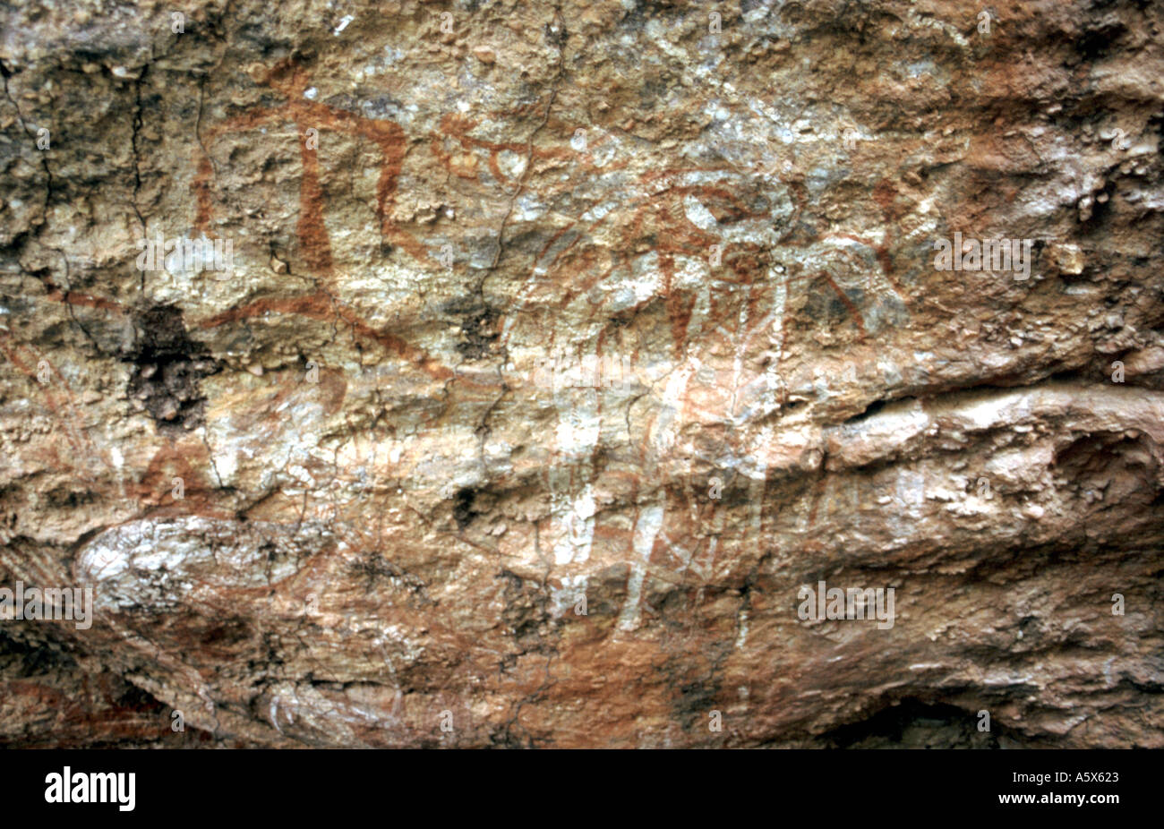 Kakadu aboriginal cave paintings hi-res stock photography and images - Alamy