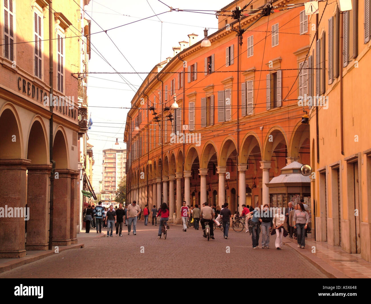Modena street scene hi-res stock photography and images - Alamy