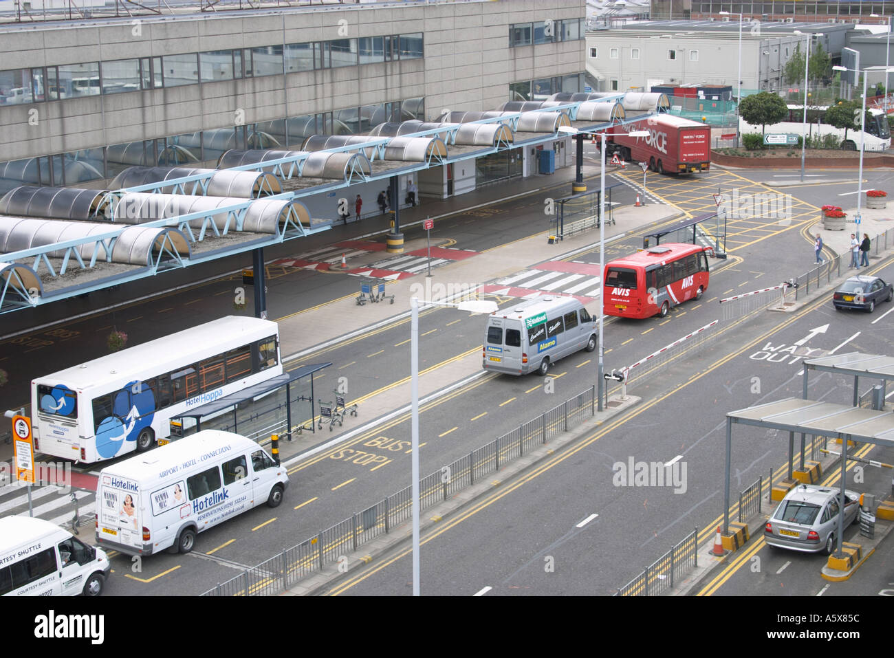 Heathrow terminal 3 arrivals hi-res stock photography and images - Alamy
