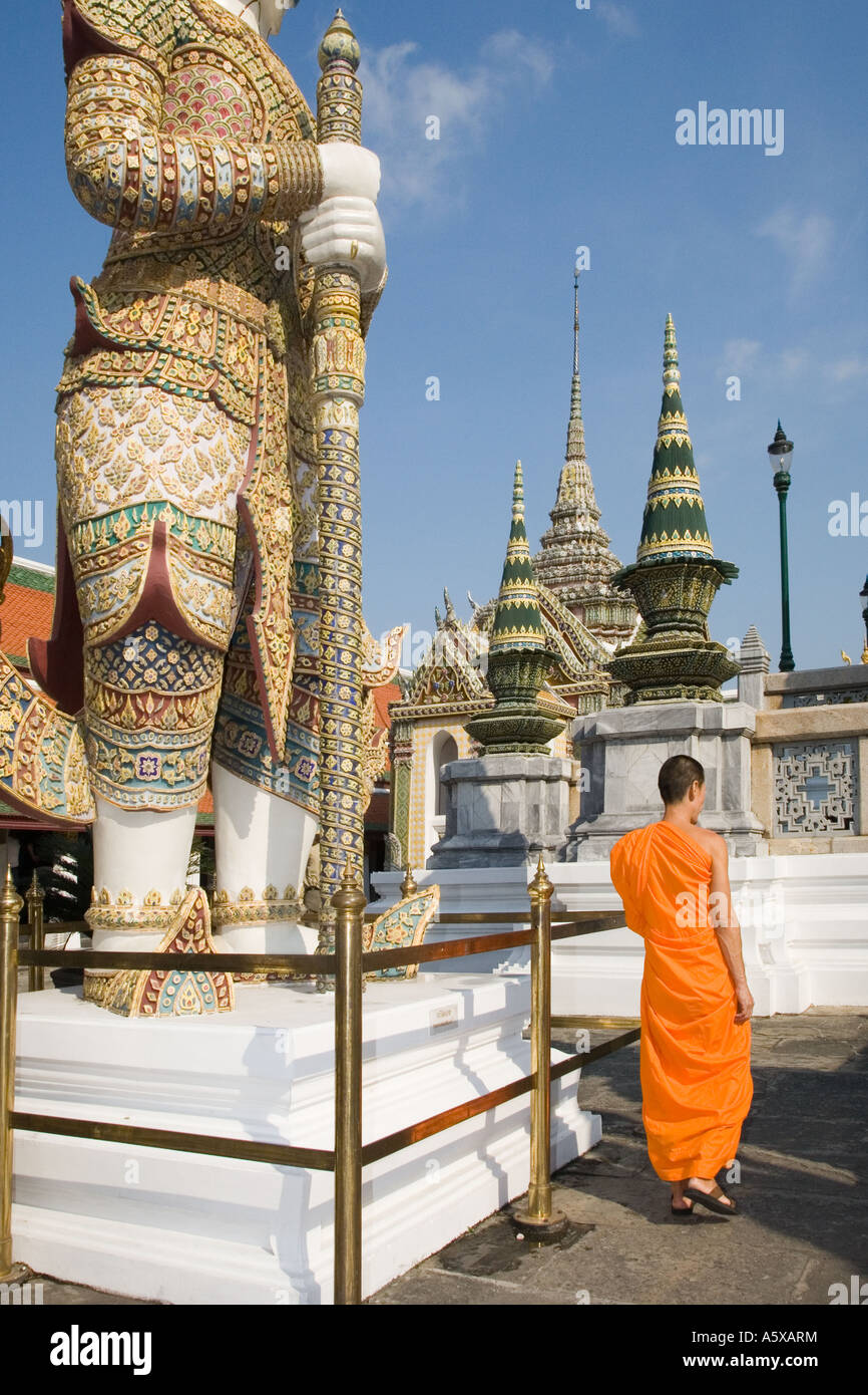 Garuda warriors, Buddhist mythology; legend Powerful warriors standing ...