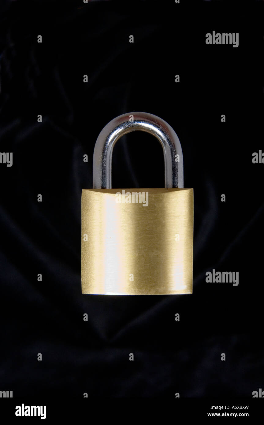 A small brass padlock Stock Photo - Alamy