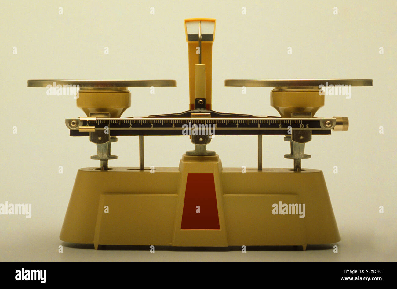 Balance scale hi-res stock photography and images - Alamy