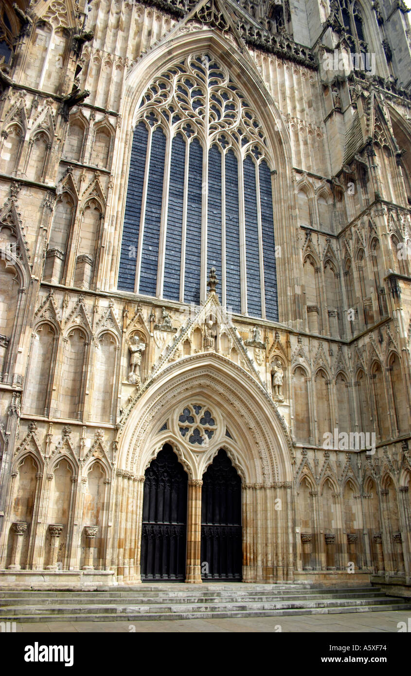 Minster steps hi-res stock photography and images - Alamy