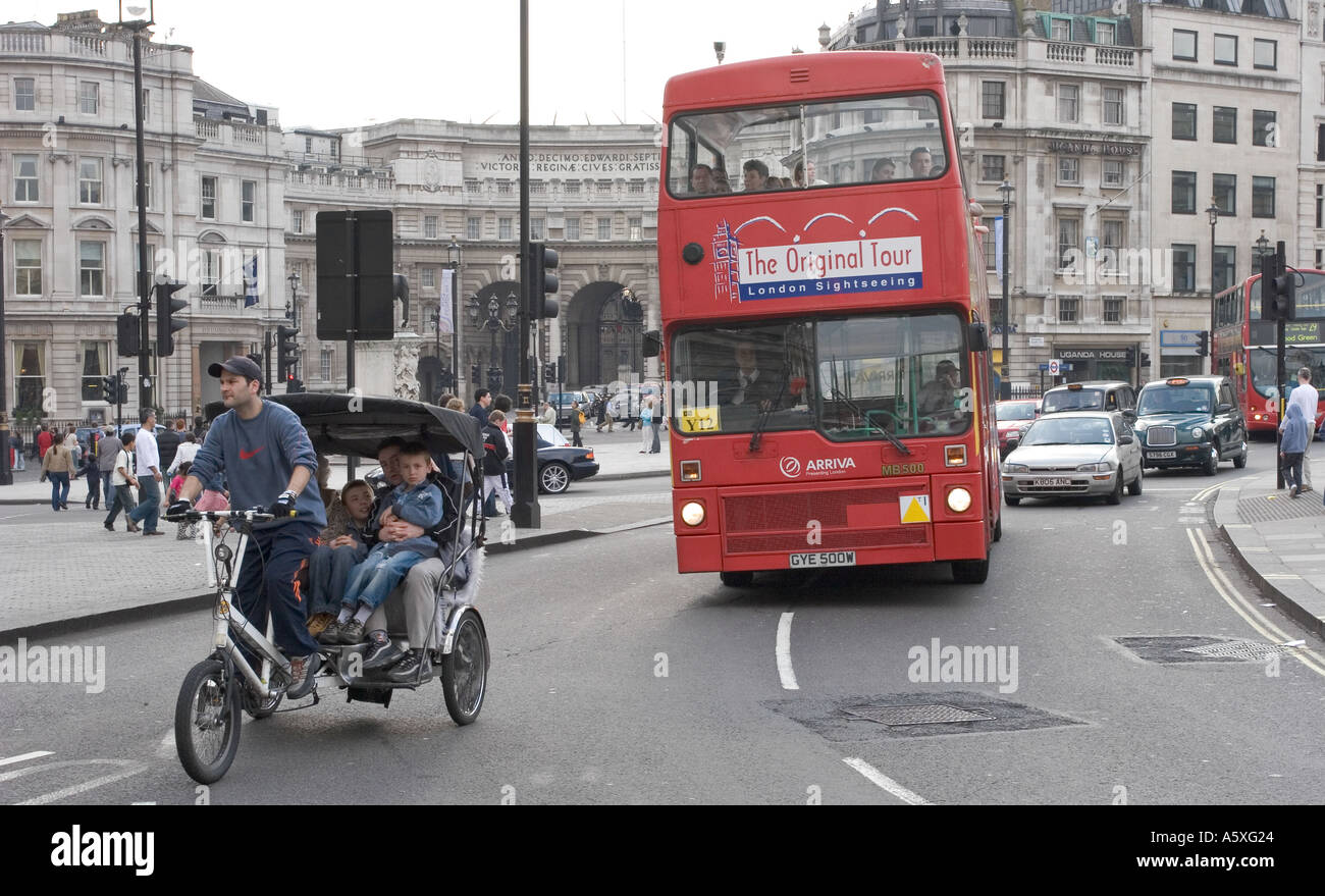 London rickshaw hi-res stock photography and images - Alamy