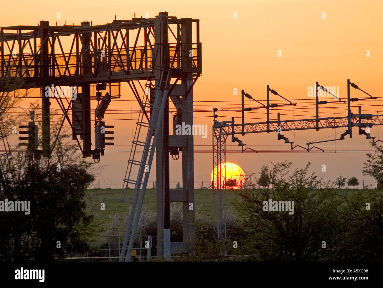 Overhead signal gantry hi-res stock photography and images - Alamy