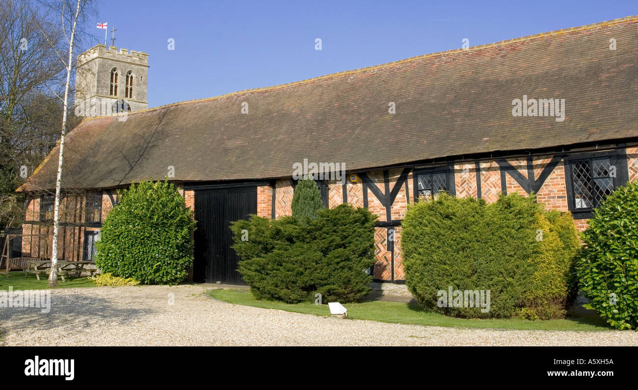 Converted Medieval Barn - Thame - Oxfordshire Stock Photo - Alamy