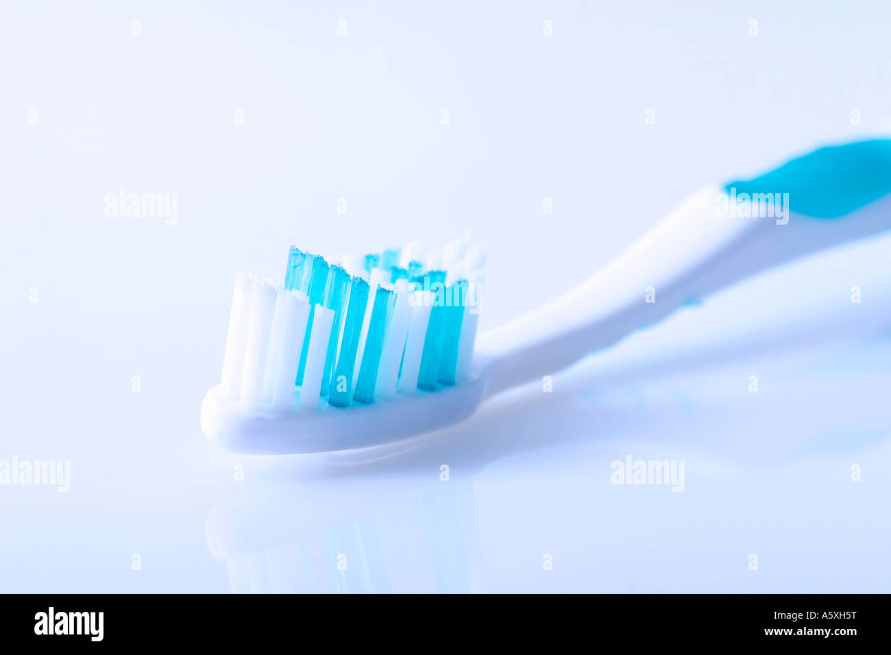 Zahnreinigungsmittel hi-res stock photography and images - Alamy