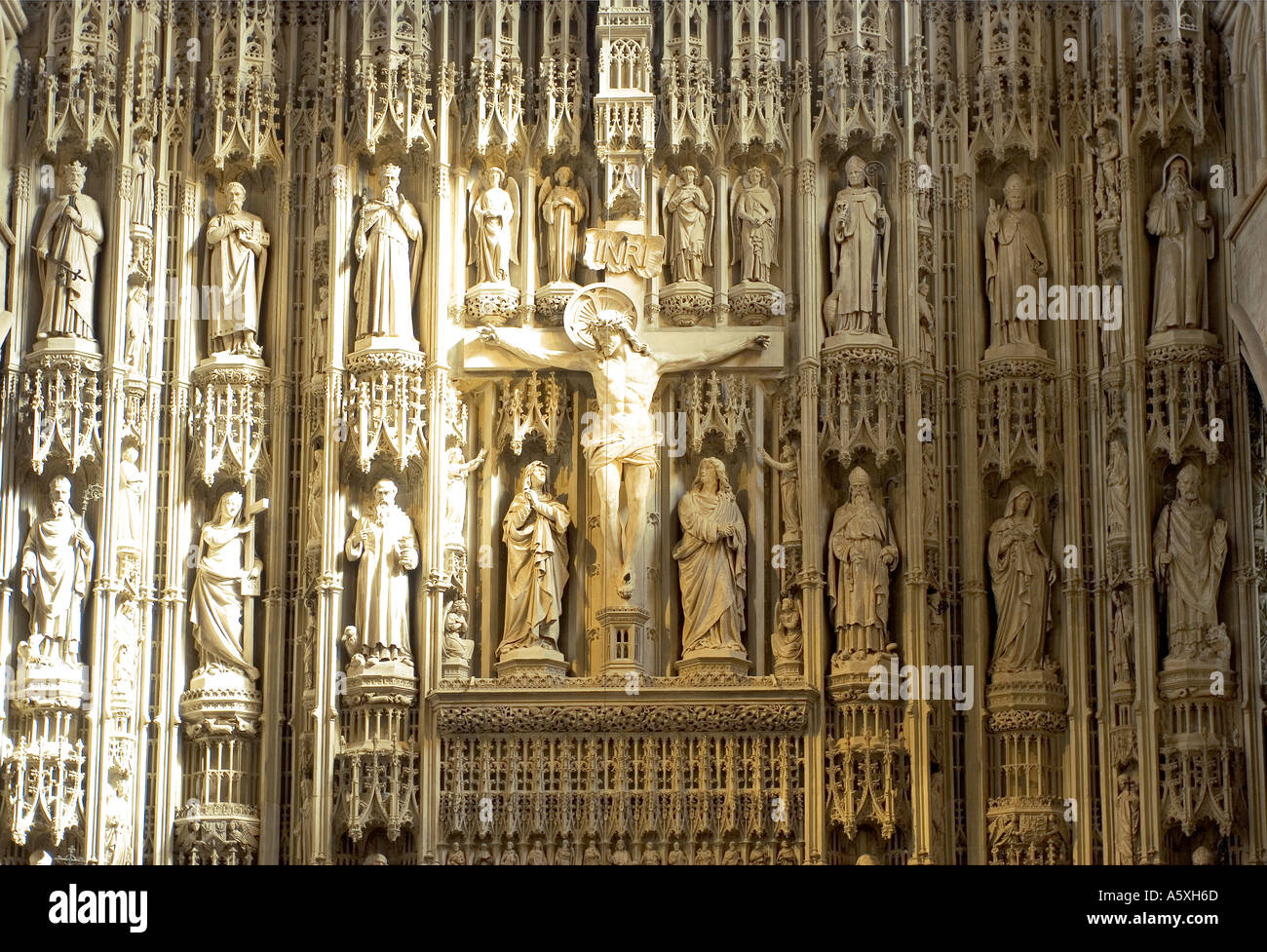 Altar screen hi-res stock photography and images - Alamy