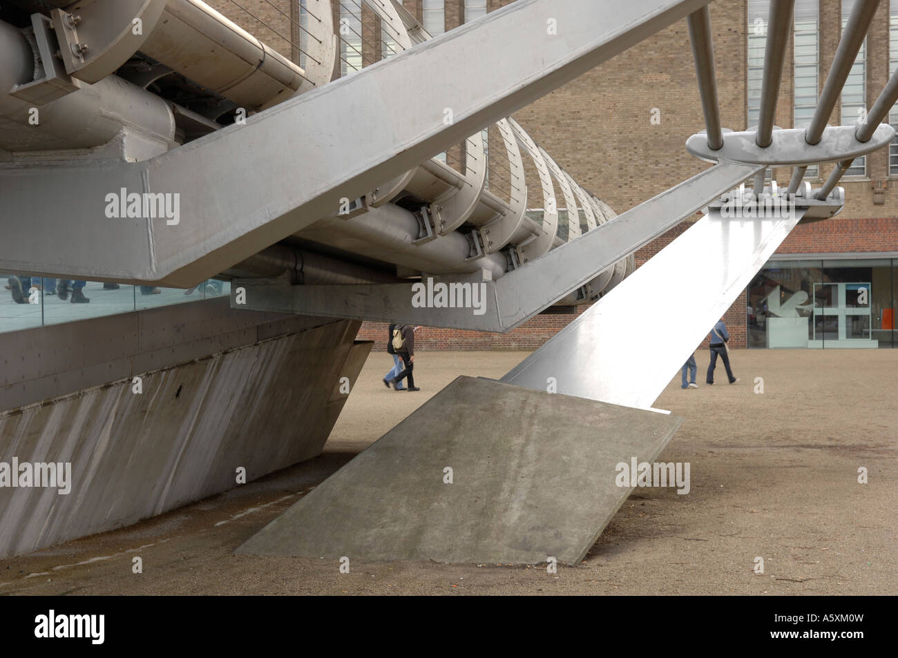 London millenium bridge detail hi-res stock photography and images - Alamy