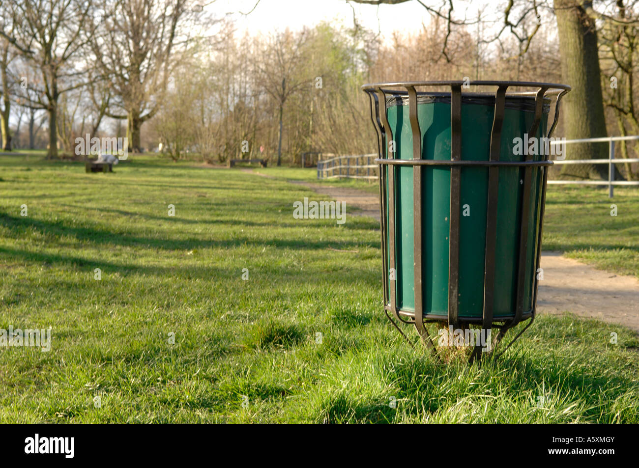 Park Litter Bin Stock Photo - Alamy