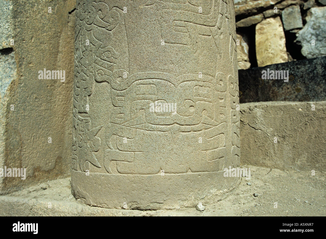 Engraved monolith column in Chavin de Huantar (Peru). Colonne monolithe ...