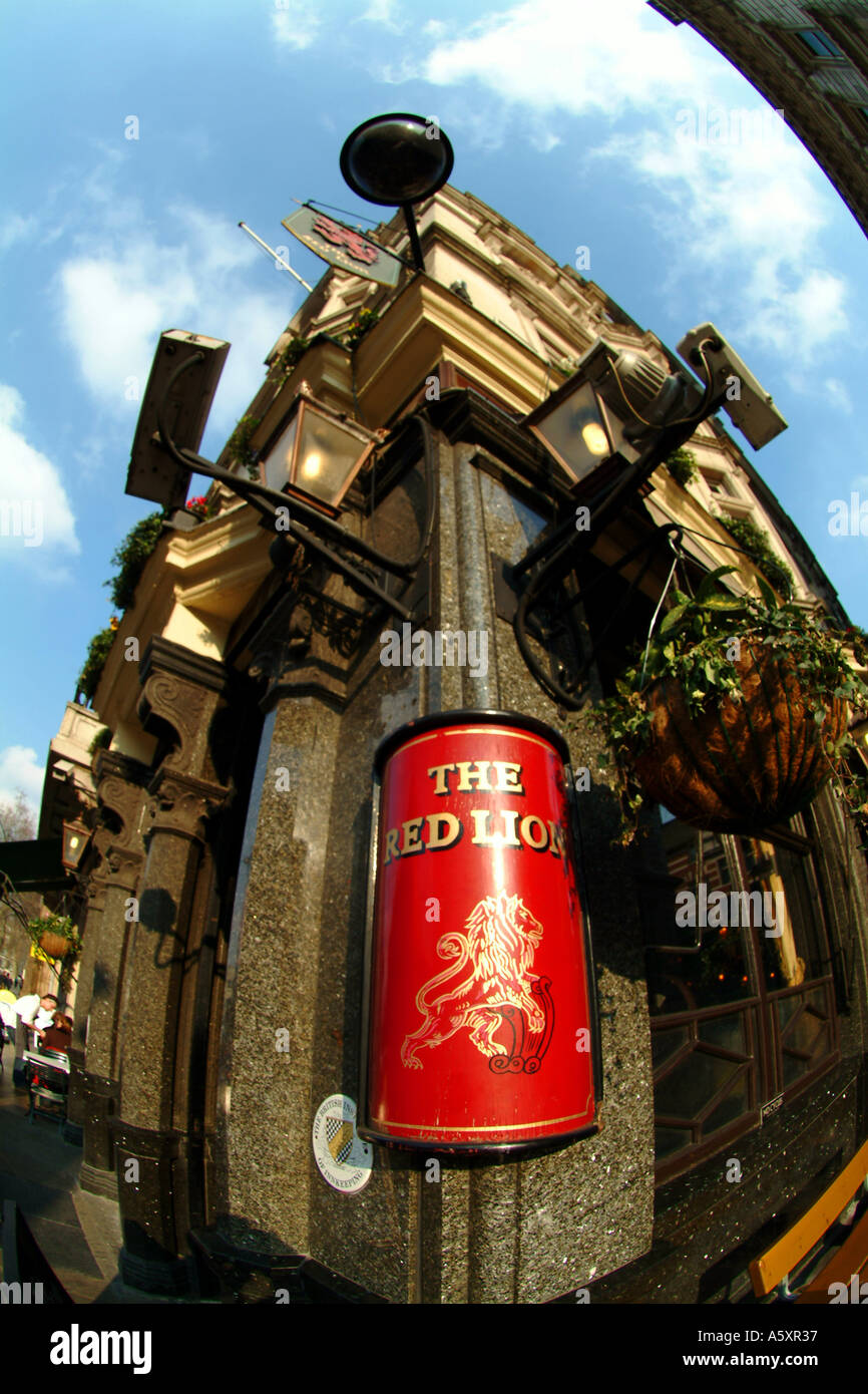 London old red lion pub hi-res stock photography and images - Alamy