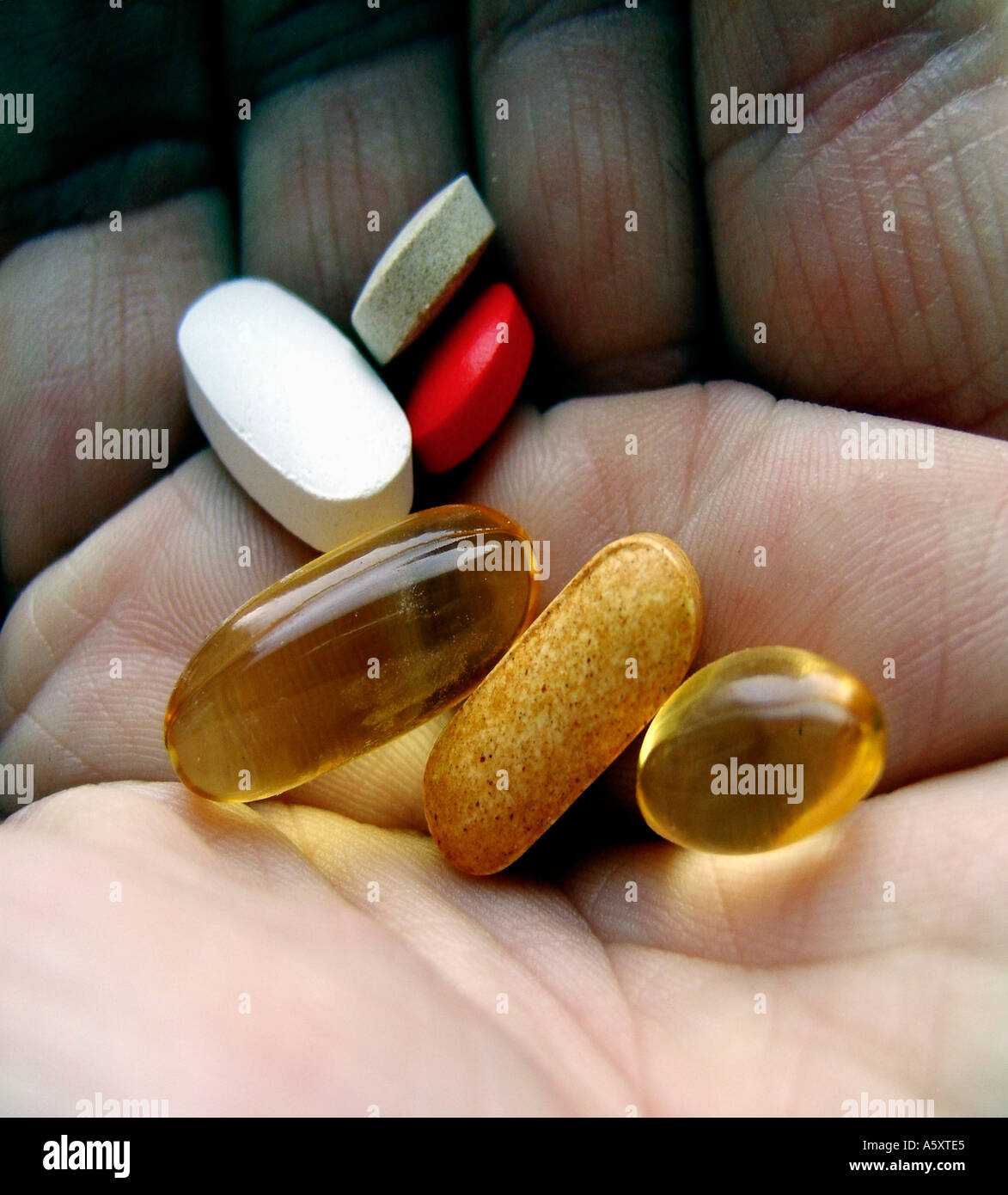 Medication handling hi-res stock photography and images - Alamy