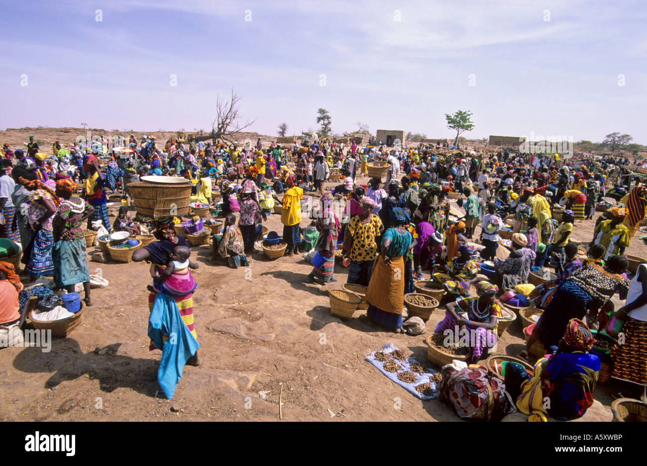Mali dogon women tribe hi-res stock photography and images - Alamy