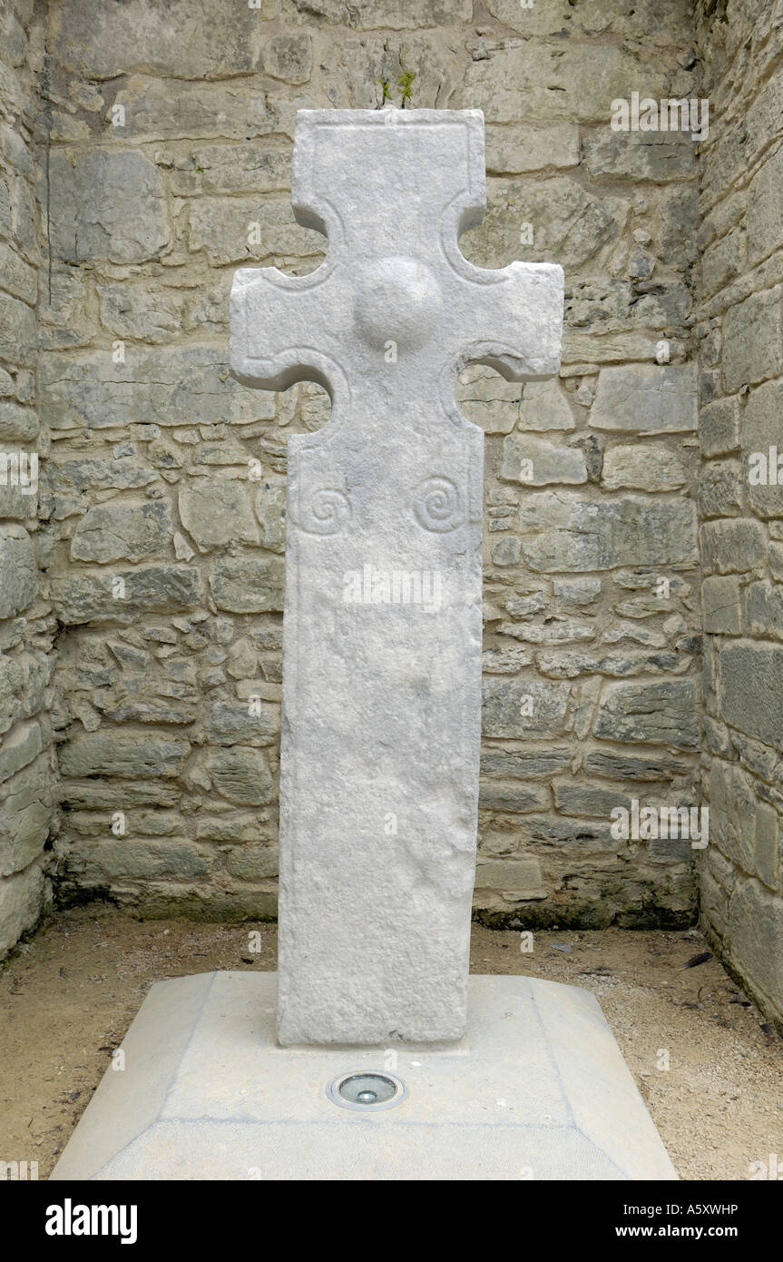 The North Cross, one of the celtic style High Crosses, Kilfenora ...