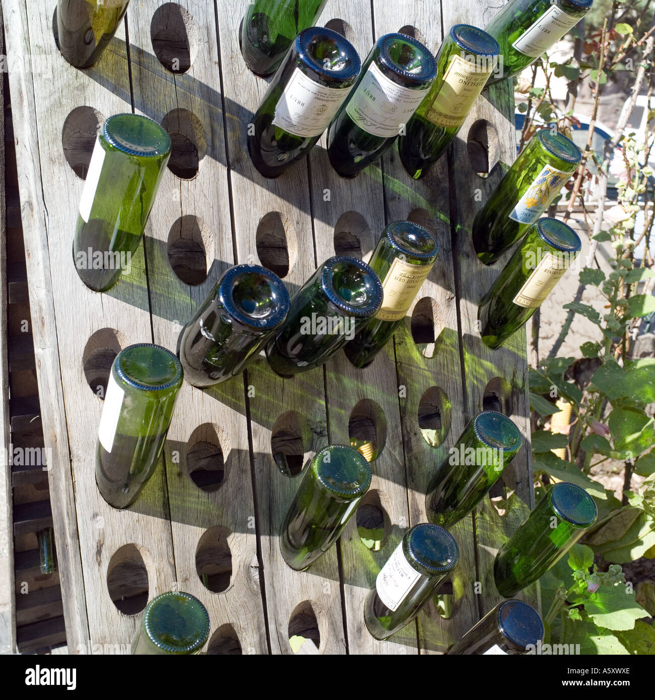 Bottle drainers hi-res stock photography and images - Alamy