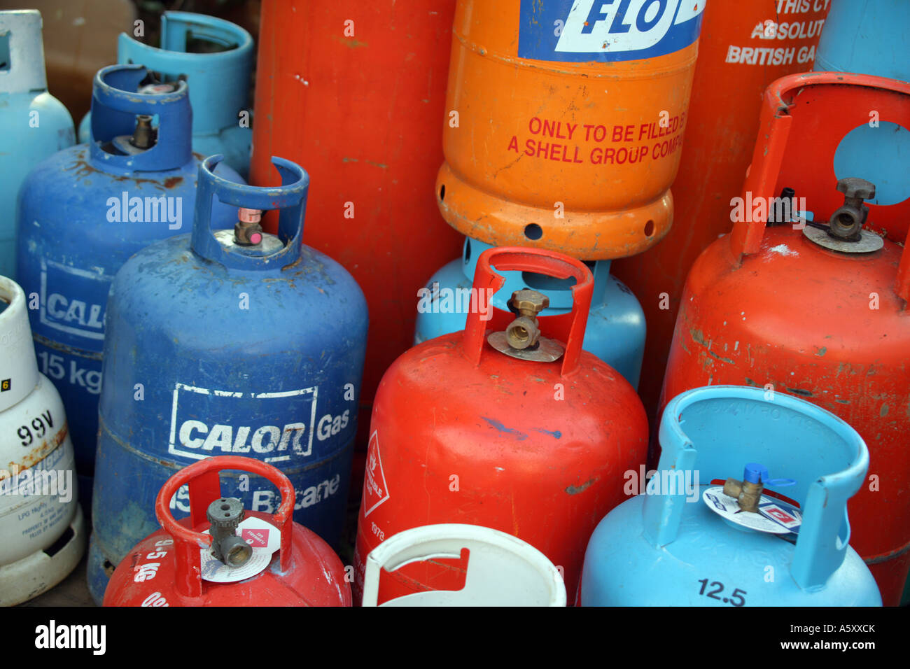 Red blue propane butane calor hi-res stock photography and images - Alamy