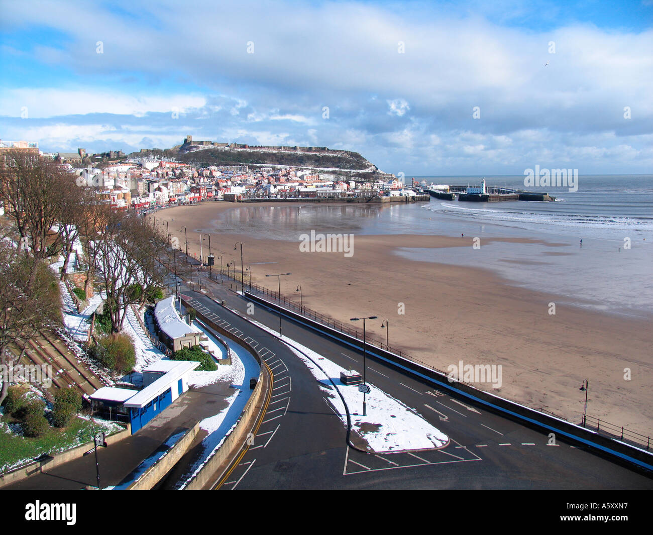 Coastal scene in winter South Bay Stock Photo - Alamy