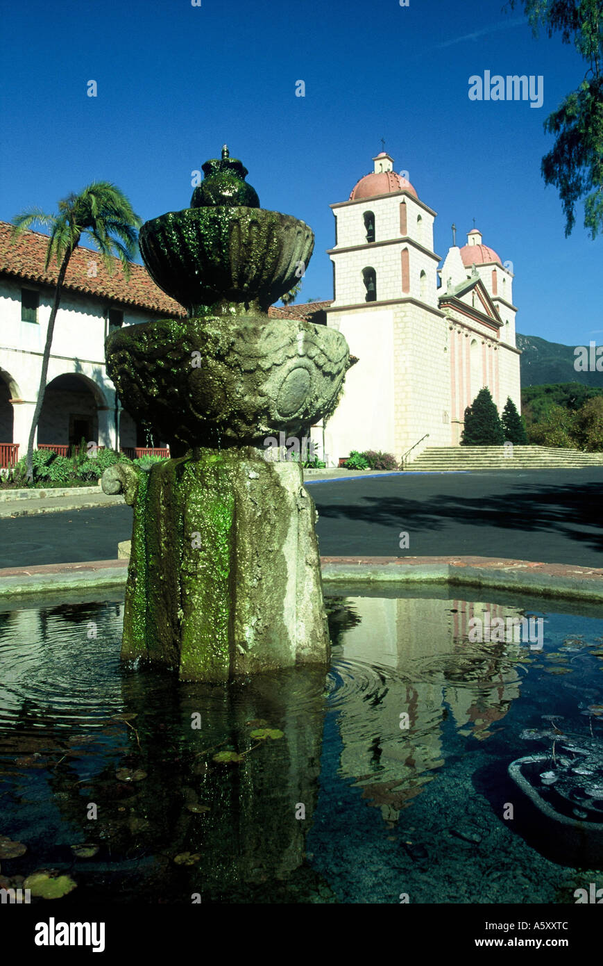 Water feature fountain santa barbara hi-res stock photography and ...