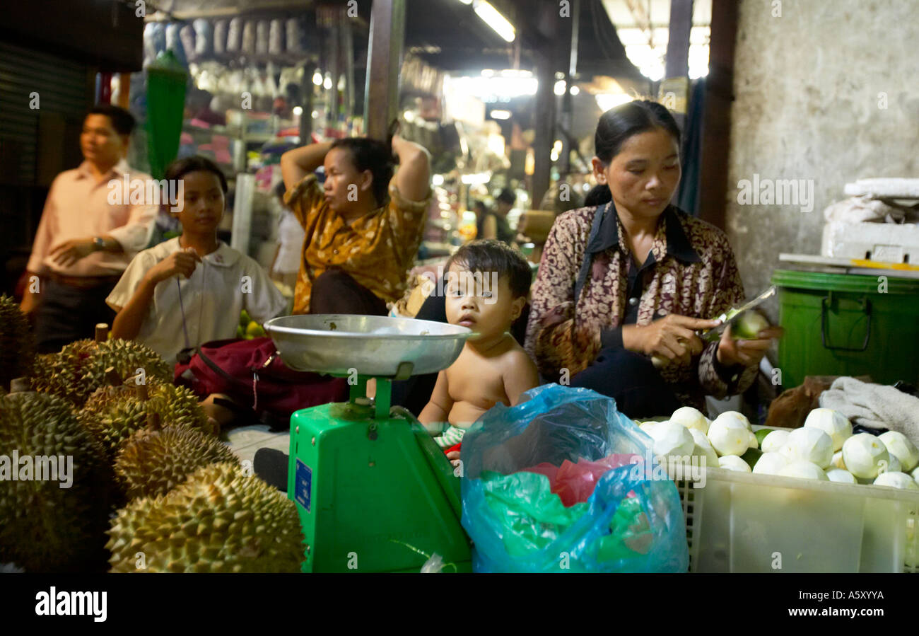 Family, Russian market , Phnom Penh , Cambodia Stock Photo - Alamy