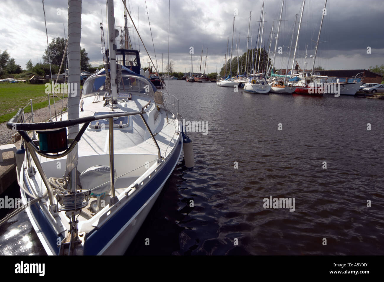Chelmer Canal at Heybridge Basin Essex England Stock Photo - Alamy