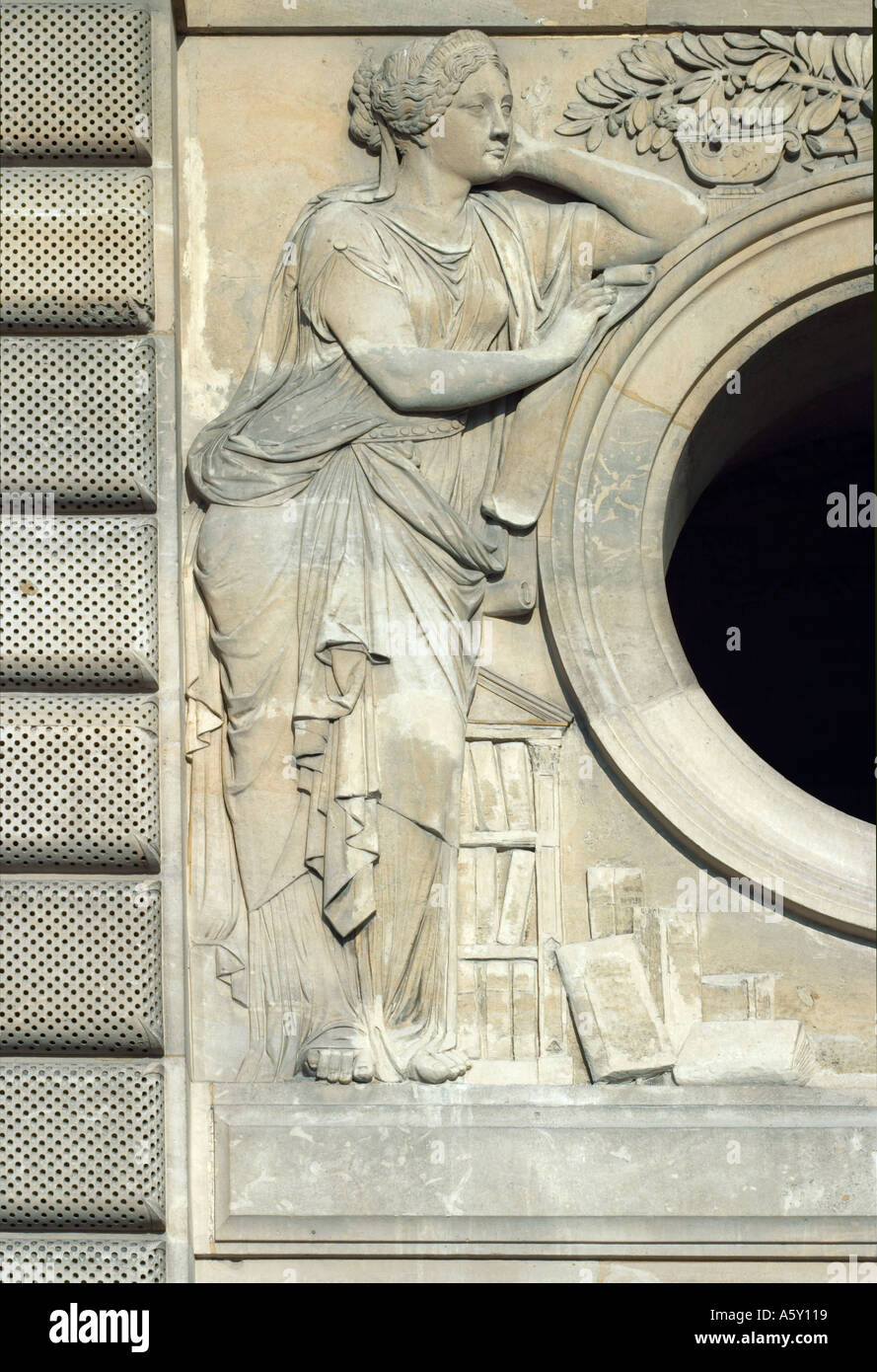 Louvre palace and museums hi-res stock photography and images - Alamy