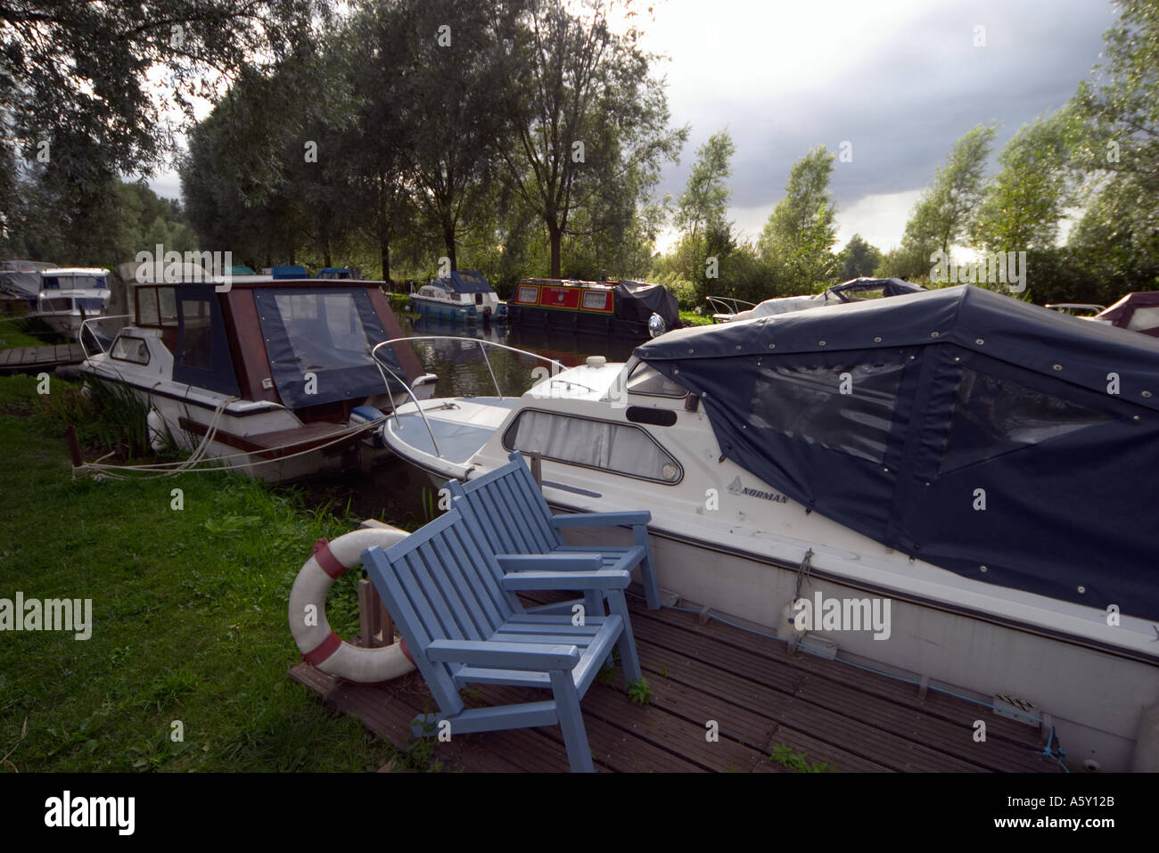 River Chelmer near Paper Mill Lock Little Baddow Essex England Stock ...